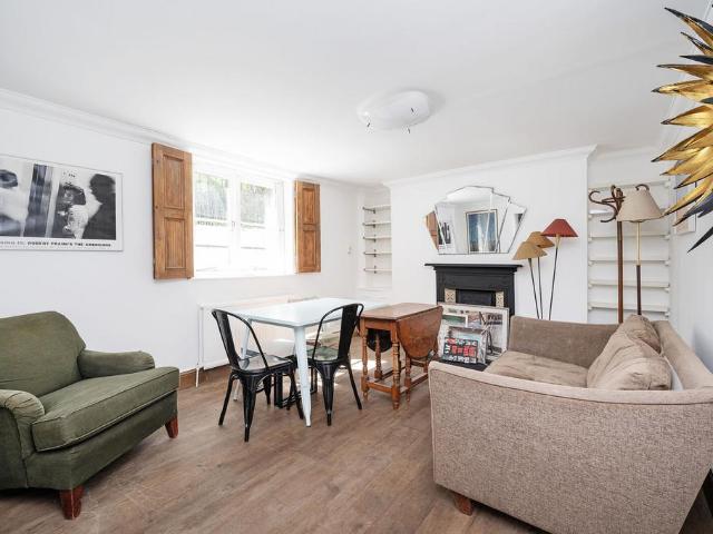 Hackney Road, E2, Bethnal Green. 2 bed flat to rent £4,000 pcm £923 pw
