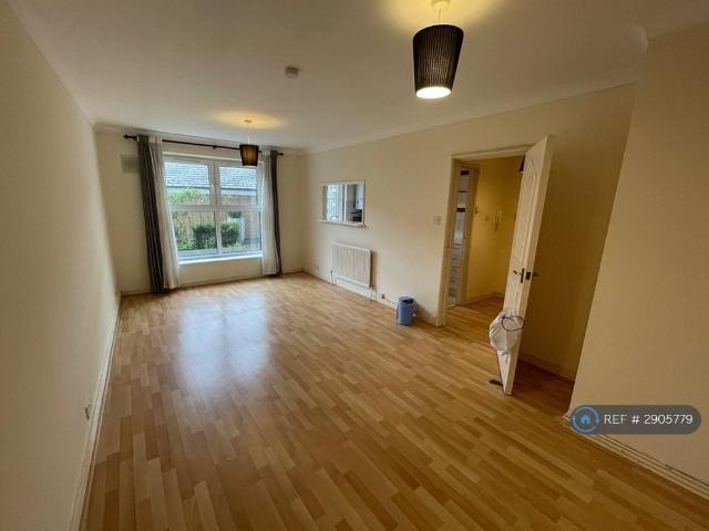 Hackney Road, London, E2 2 bed flat to rent £2,200 pcm £508 pw
