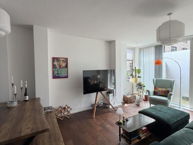 Hackney, UK E8, 2 bed shared accommodation to rent, £1,500 pcm | PrimeLocation