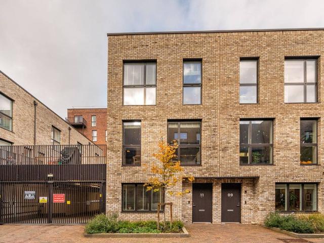 Hackney Wick, London E20, 4 bed terraced house to rent, £8,500 pcm | PrimeLocation