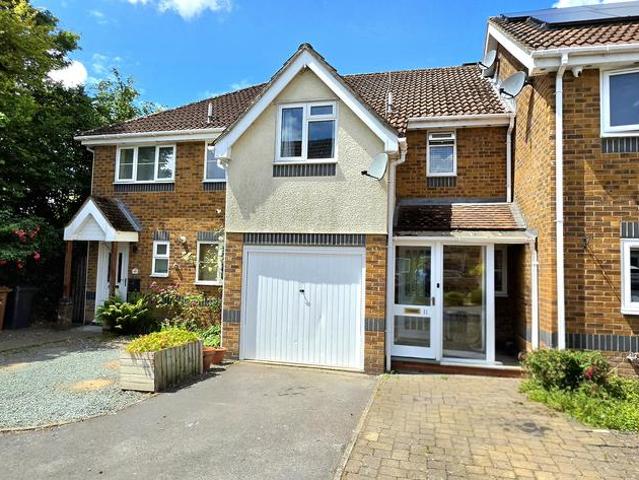 Hackwood Close, Andover SP10 3 bed terraced house to rent £1,495 pcm £345 pw