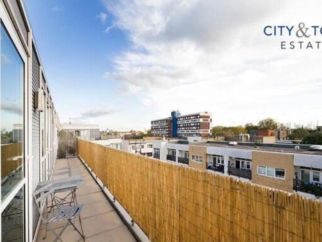 Hacon Square, Richmond Road, 2 Bedroom Penthouse