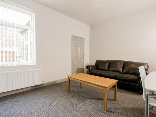 Haddon Street, Salford M6, 3 bed shared accommodation to rent, £778 pcm | PrimeLocation