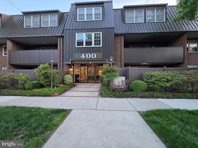 Haddonfield Cmns, Haddonfield, Condo For Sale