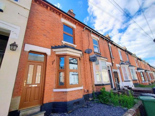 Haden Hill, Wolverhampton WV3, 2 bed terraced house to rent, £1,050 pcm | PrimeLocation