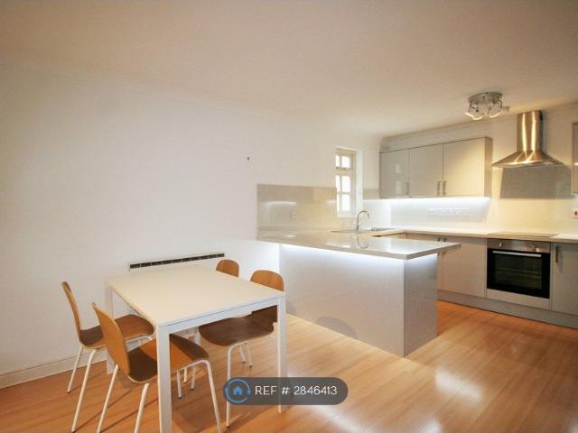 Hadfield Close, Manchester M14, 2 bed flat to rent, £1,517 pcm | PrimeLocation