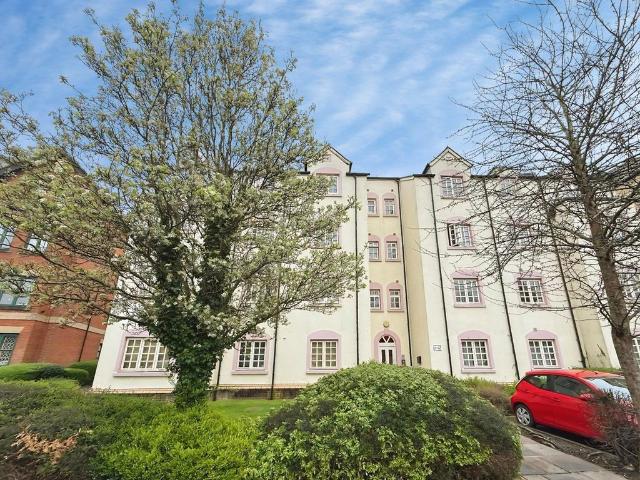Hadfield Close, Manchester, Greater. 2 bed flat to rent £1,150 pcm £265 pw