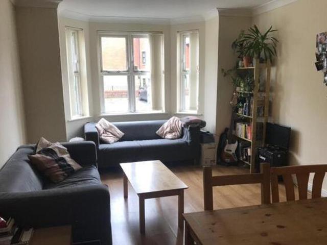 Hadfield Close, Manchester, 2 Bedroom House