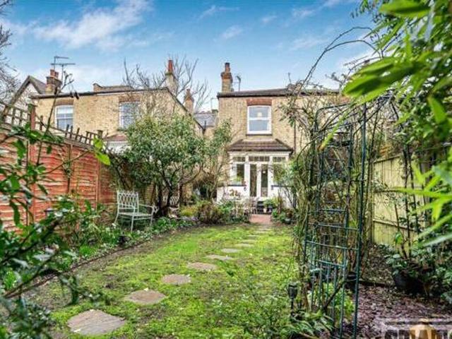 Hadley Road, Barnet, 4 Bedroom Semi detached