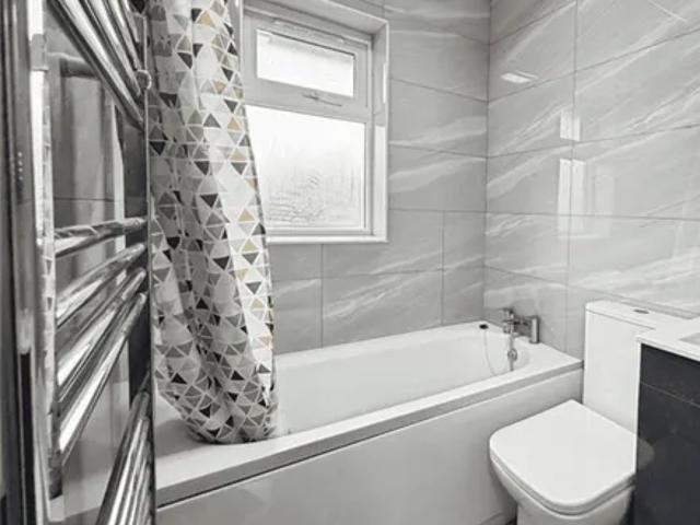 Hadlow Road, London, DA16 1DR, United Kingdom | 5 bed townhouse for rent #167678102 | Rentberry