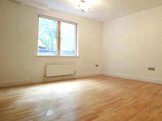 Hadrian Estate, Hackney Road, London, E2 9AQ, United Kingdom | 1 bed apartment for rent #165771015 | Rentberry