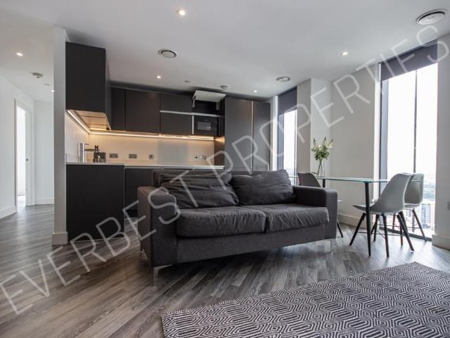 Hadrians Tower, Rutherford Street. 3 bed apartment to rent £3,000 pcm £692 pw