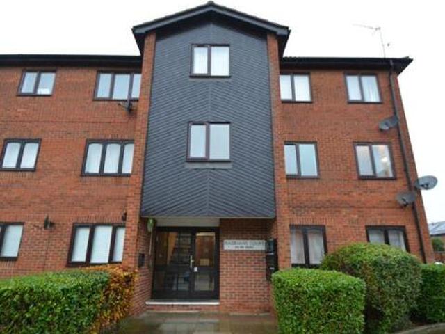 Hadrians Court, Peterborough, 2 Bedroom Flat
