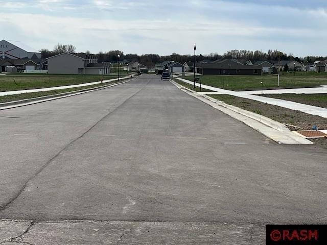 Haeberle Ave, New Ulm, MN 56073