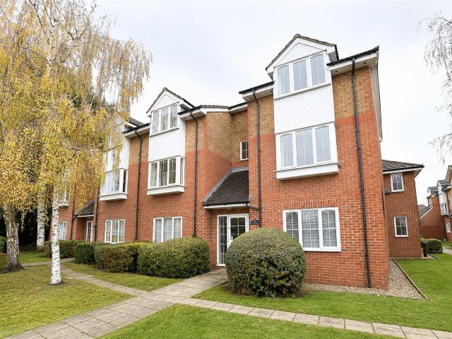 Hagden Lane, Watford WD18, Studio to rent, £1,100 pcm | PrimeLocation