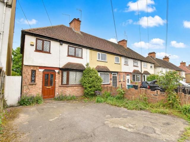 Hagden Lane, Hertfordshire WD18 4 bed semi detached house to rent £2,150 pcm £496 pw