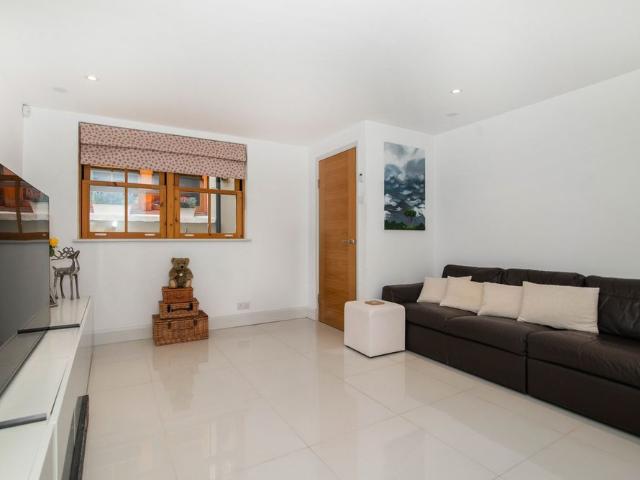 Haggard Road, Twickenham, TW1