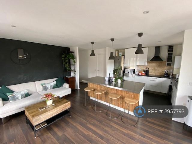 Haggerston Road, London, E8 2 bed flat to rent £2,600 pcm £600 pw