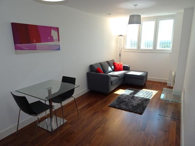 Hagley Road, Birmingham B16, 1 bed flat to rent, £850 pcm | PrimeLocation