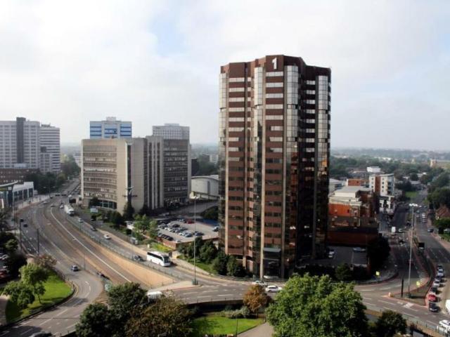 Hagley Road, Birmingham, West. 2 bed flat to rent £1,000 pcm £231 pw