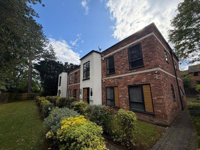 Hagley Road, Birmingham, West Midlands B16, 2 bed flat to rent, £1,250 pcm | PrimeLocation