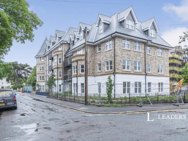 Hahnemann Road, Bournemouth, BH2 2 bed flat to rent £1,325 pcm £306 pw