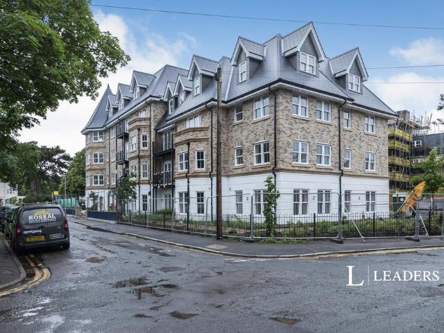 Hahnemann Road, Bournemouth, Dorset, BH2 2 bed flat to rent £1,375 pcm £317 pw