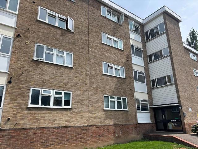 Haig Court, Chelmsford CM2 2 bed flat to rent £1,150 pcm £265 pw