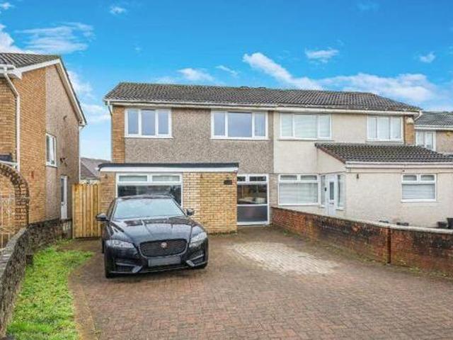Haig Drive, Baillieston, 4 Bedroom Semi detached