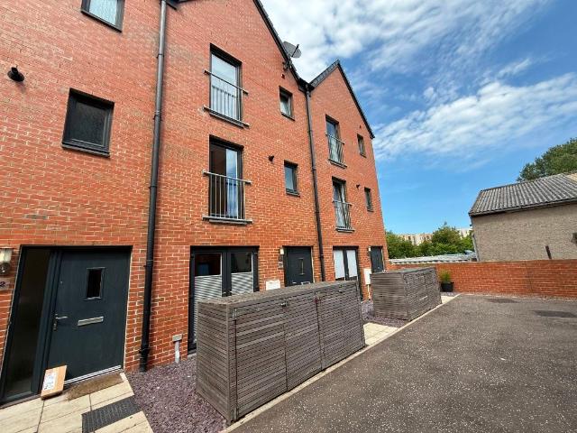 Haig Lane, Bonnington, Edinburgh EH6, 4 bed terraced house to rent, £2,450 pcm | PrimeLocation