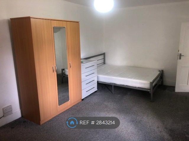 Haig Road West, London E13, Room to rent, £630 pcm | PrimeLocation