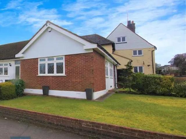 Hainault Grove, Grange Hill, Chigwell, IG7 5DJ, United Kingdom | 3 bed house for rent #139404048 | Rentberry