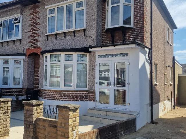 Hainault, Ilford IG6 3 bed semi detached house to rent £2,474 pcm £571 pw