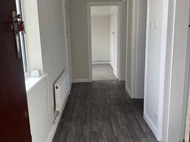 Hainault Road, London E11, 1 bed flat to rent, £1,450 pcm | PrimeLocation