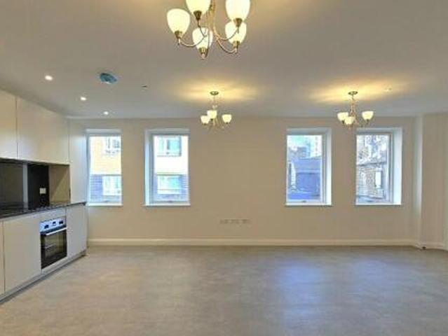 Hainault Street, Ilford, 2 Bedroom Apartment