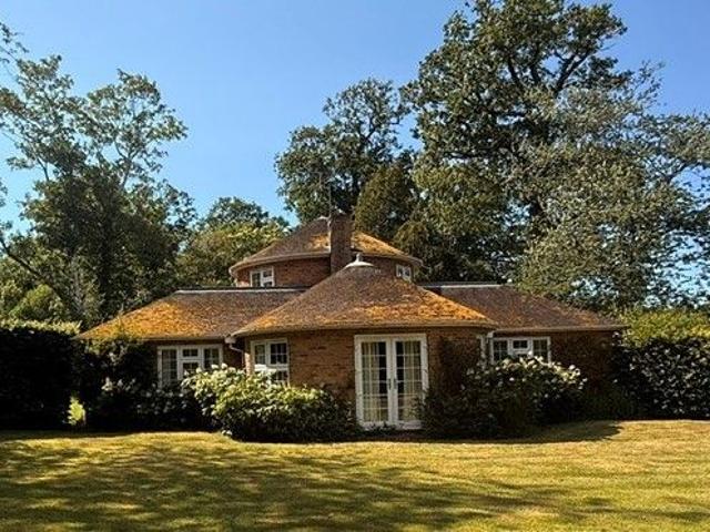 Haines Hill, Twyford, Reading, Berkshire RG10, 3 bed detached house to rent, £2,250 pcm | PrimeLocation