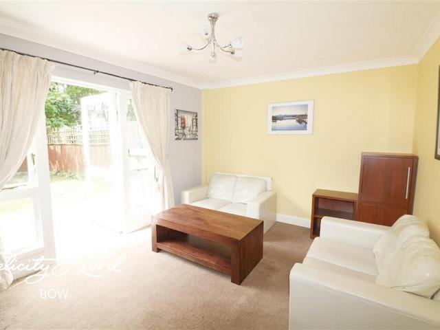 Hainton Close, E1 2 bed flat to rent £2,383 pcm £550 pw