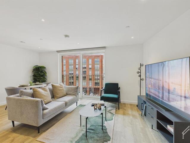 Hairpin House, Birmingham B12, 1 bed flat to rent, £1,050 pcm | PrimeLocation