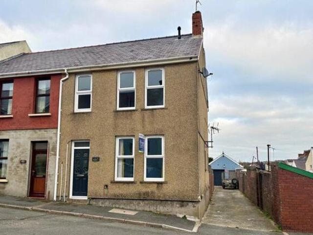 Hakin, St. Annes Place, Milford Haven, 3 Bedroom End