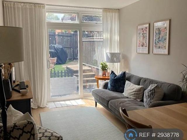 Haltone House, London, SW4 3 bed maisonette to rent £3,350 pcm £773 pw