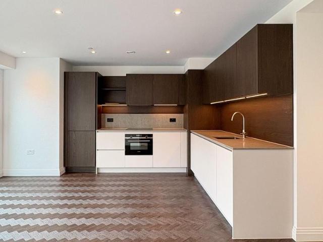 Halcyon House, 3 Eden Place, London. 1 bed flat to rent £2,199 pcm £507 pw