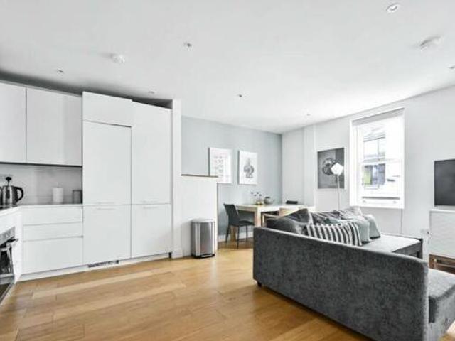 Haldane Road, Fulham, Studio Flat For