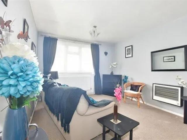 Haldon Close, Chigwell, IG7, Property for rent