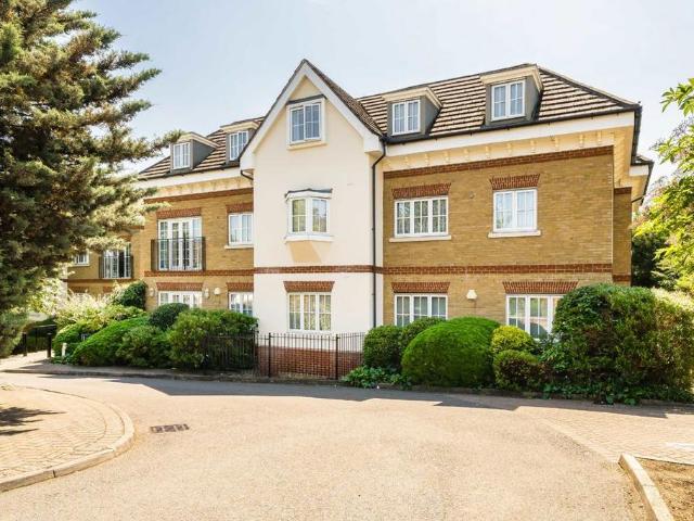 Hale Lane, Edgware HA8 2 bed flat to rent £2,050 pcm £473 pw