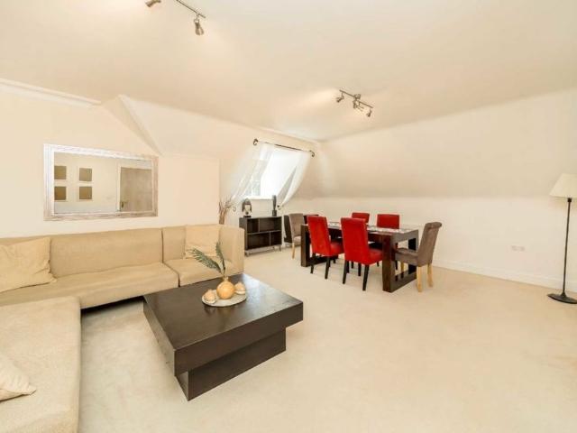 Hale Lane, HA8, London