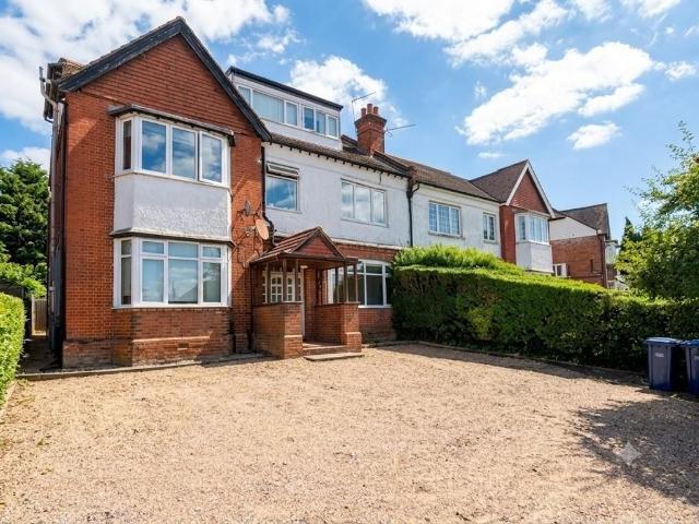 Hale Lane, Mill Hill NW7, Studio to rent, £925 pcm | PrimeLocation