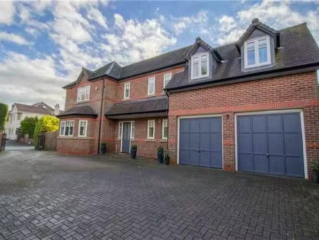 Hale Road, Hale Barns, Altrincham, 5 bedroom, Detached