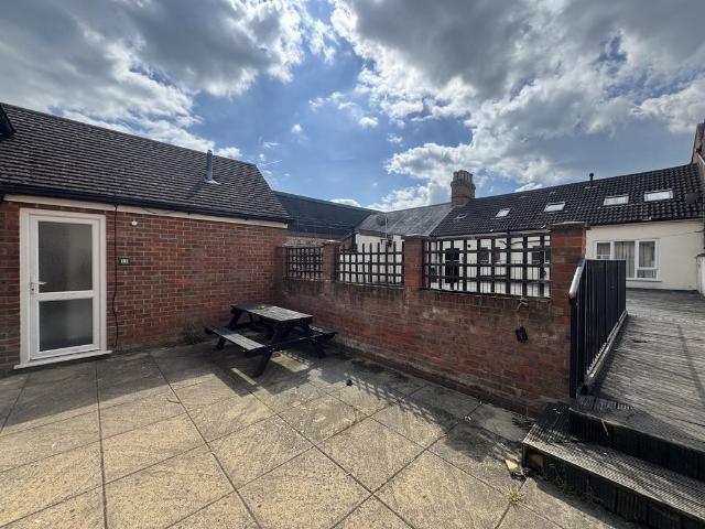 Hale Street, AYLESBURY 2 bed duplex to rent £1,095 pcm £253 pw