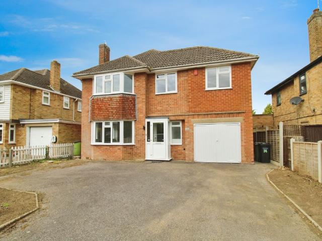 Half Moon Crescent, Leicester LE2, 4 bed property to rent, £1,775 pcm | PrimeLocation