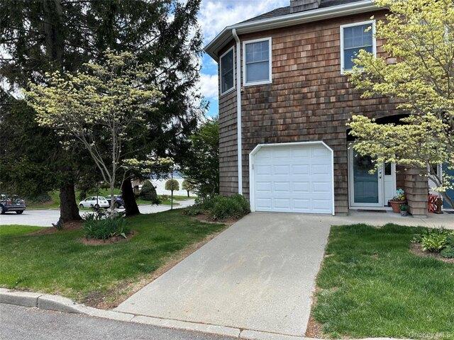 Half Moon Bay Dr, Croton On Hudson, Condo For Sale